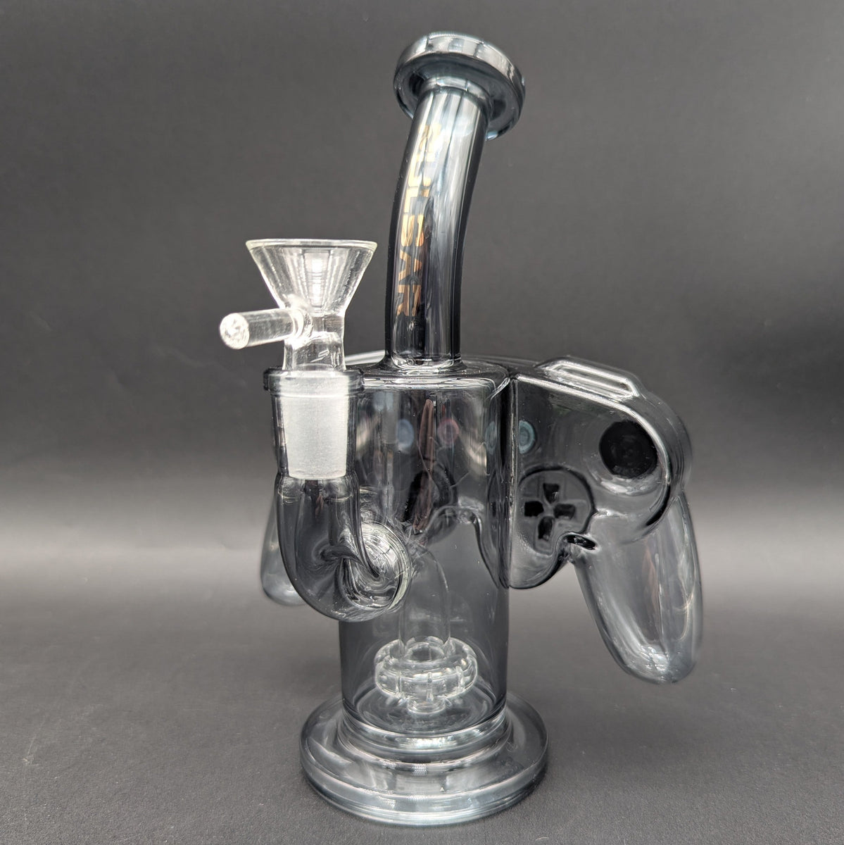 Pulsar Game Controller Glass Water Pipe | 7.5" – Avernic Smoke Shop