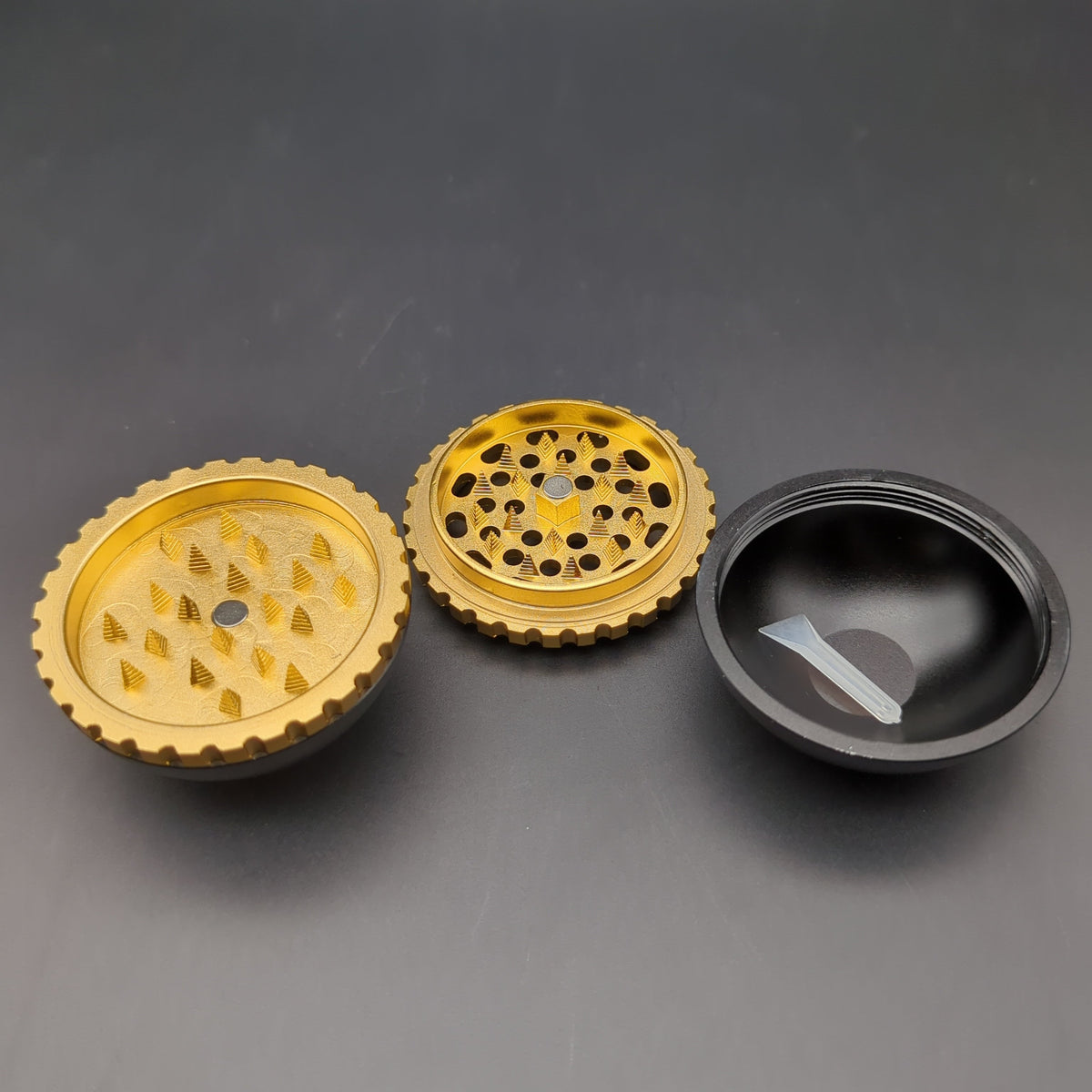 Ooze Saturn Grinder - Black – Avernic Smoke Shop